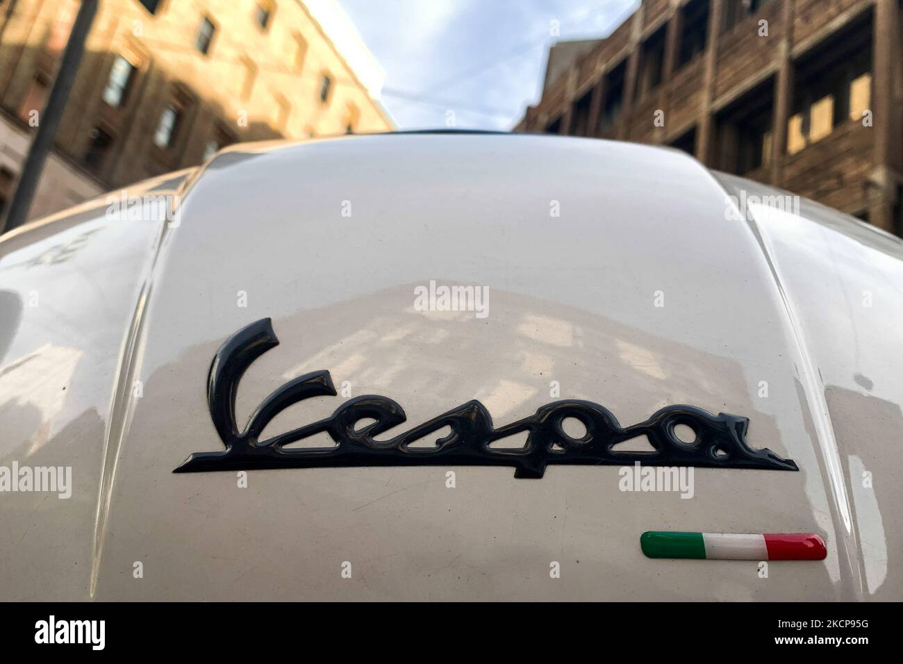 Vespa Logo Wallpaper