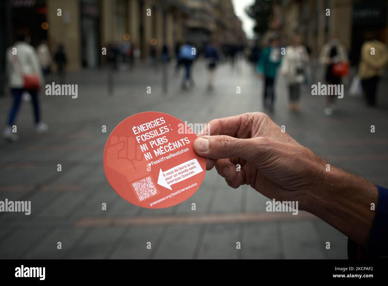 Guess sticker hi-res stock photography and images - Alamy