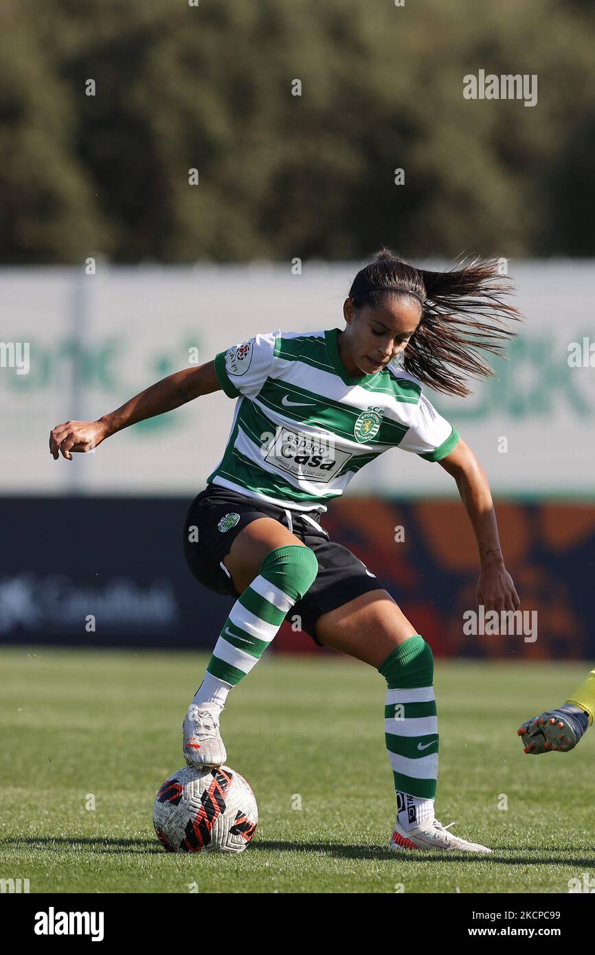 Brenda Perez In action during the match for Liga BPI between Sporting ...
