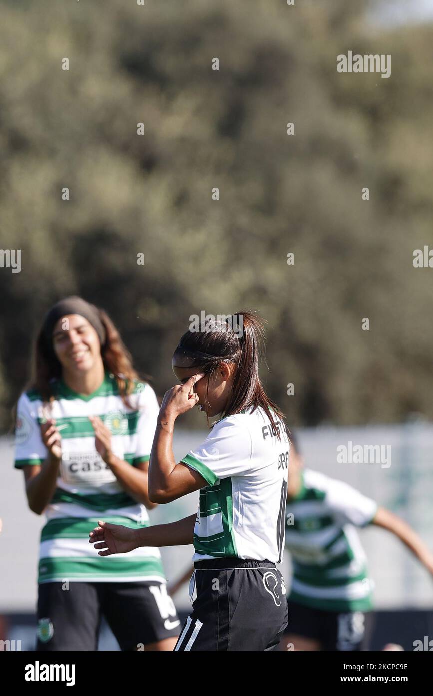 Brenda Perez scores 2-0 during the match for Liga BPI between Sporting ...