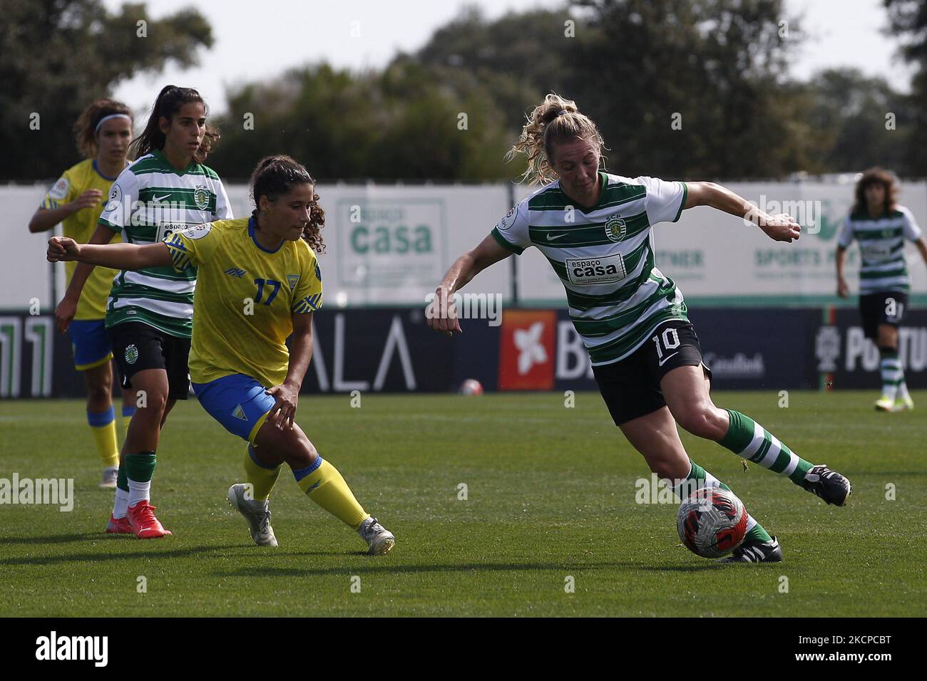 Chandra Davidson (R) In action during the match for Liga BPI between ...