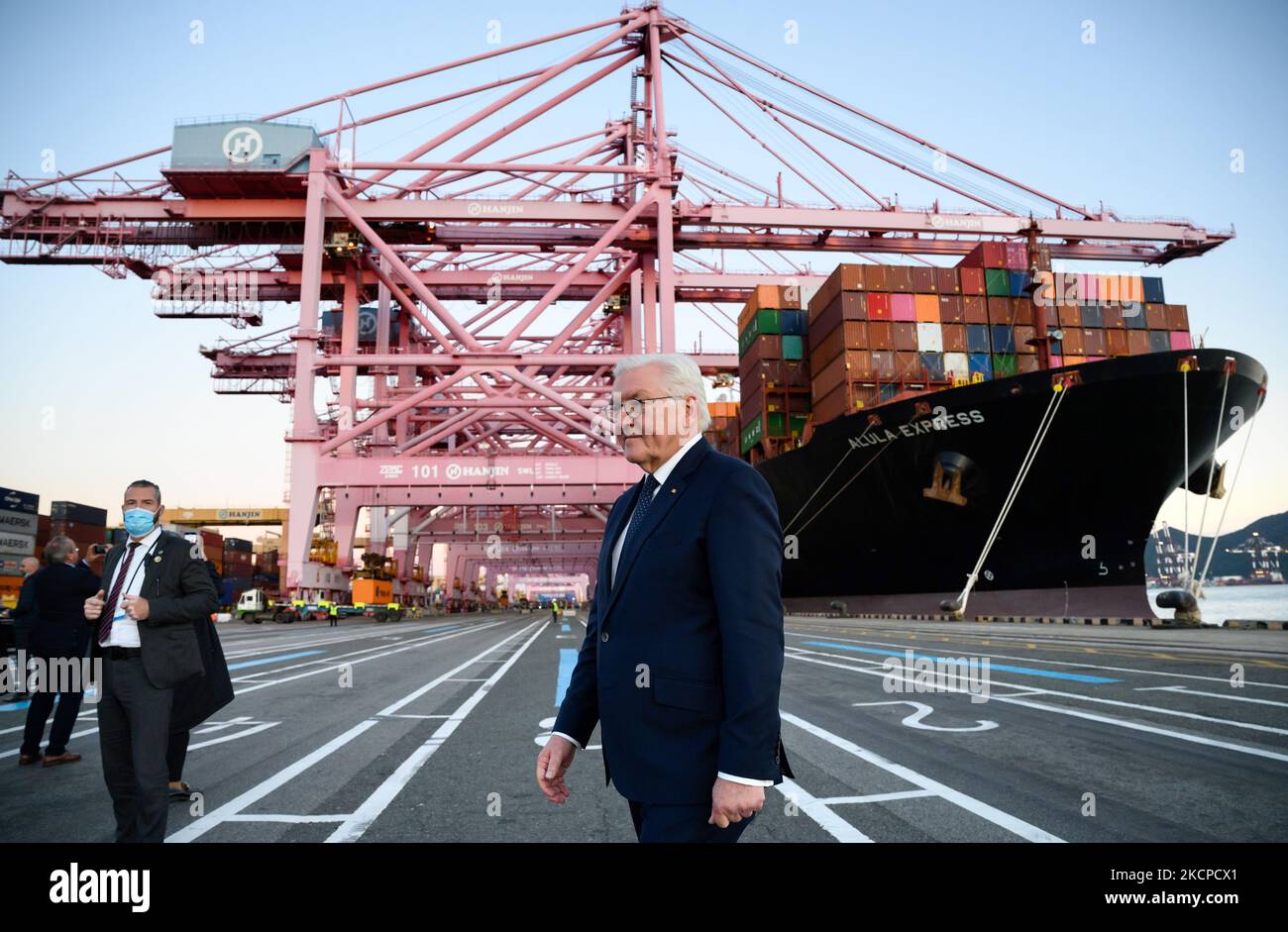 Pusan, South Korea. 05th Nov, 2022. German President Frank-Walter ...