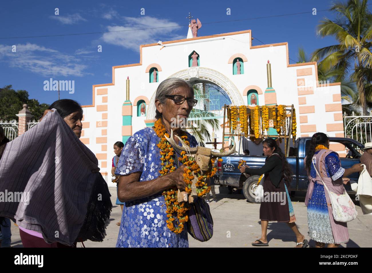 Nahua indigenous community of ahuehuepan hi-res stock photography and ...