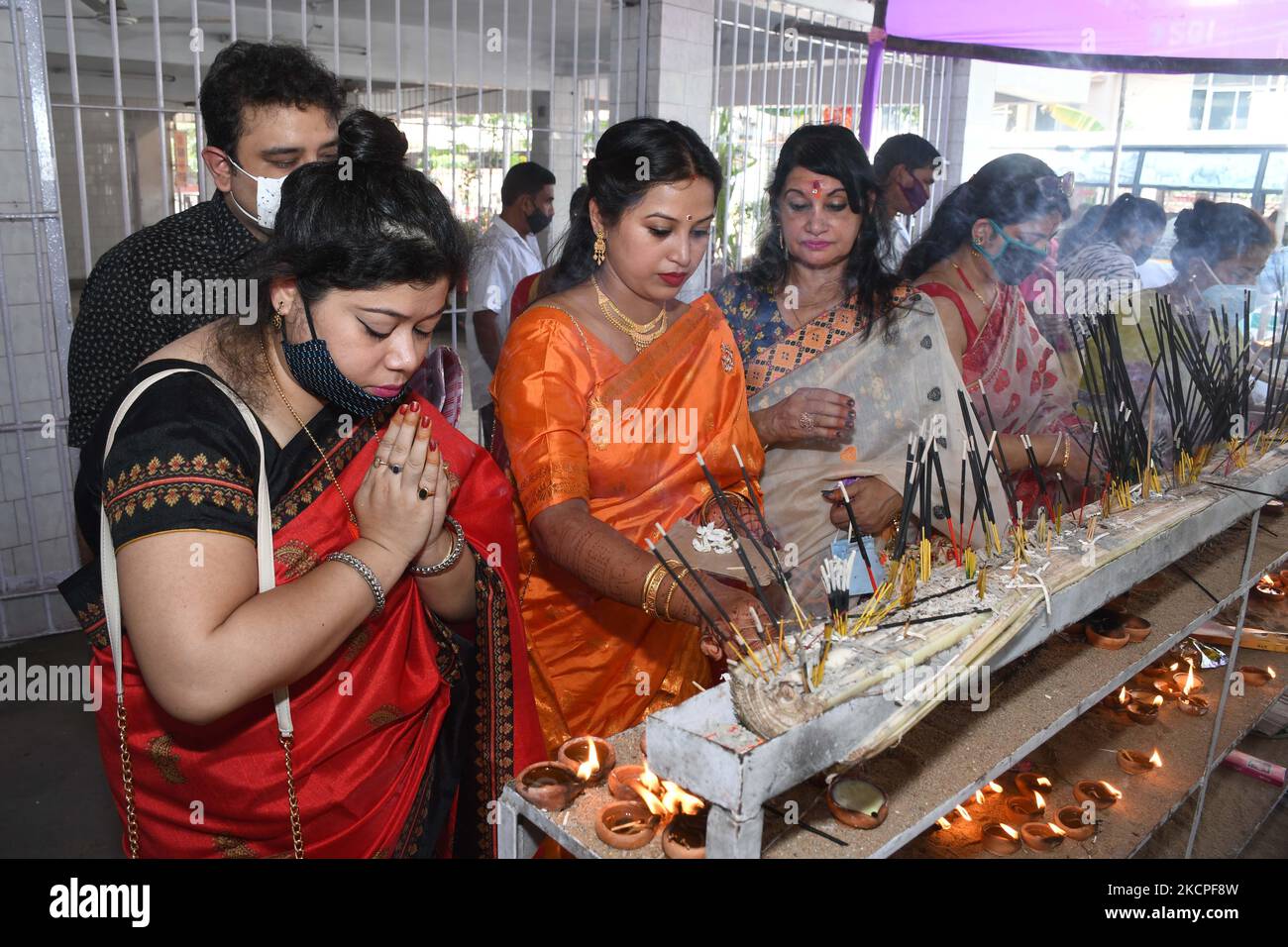 Hindu Devotees offers prayers to Goddess Durga on the occasion of 'Maha ...