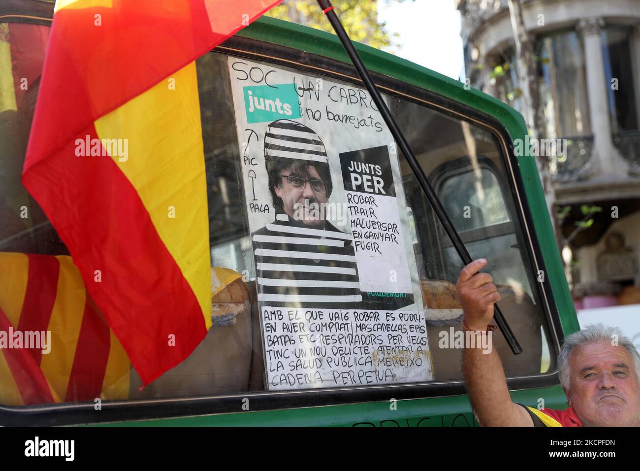 The Spanish unionists celebrate the festivity of October 12, Hispanic ...