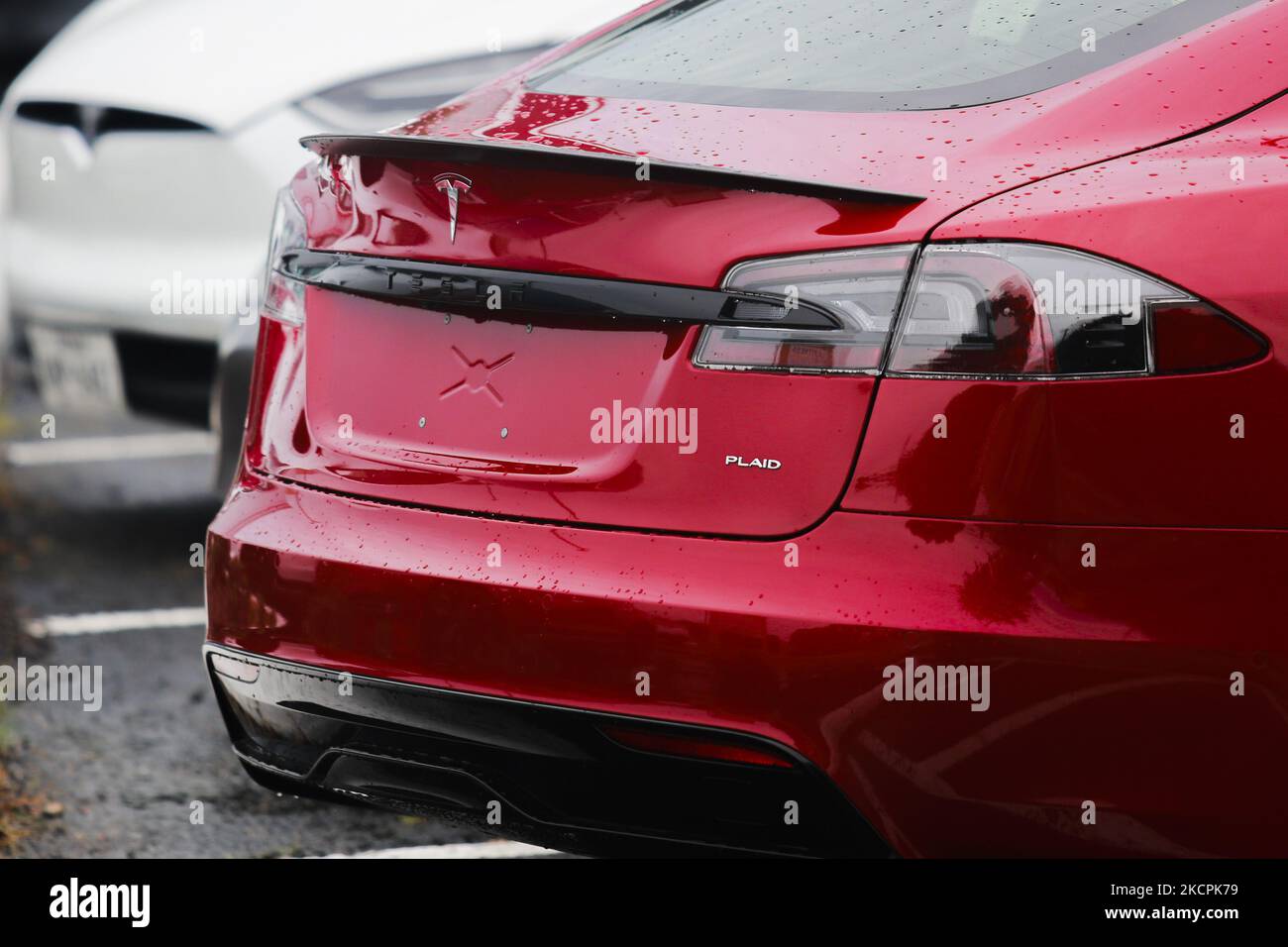 Tesla's gallery and service center on Westheimer Road in Houston, Texas ...