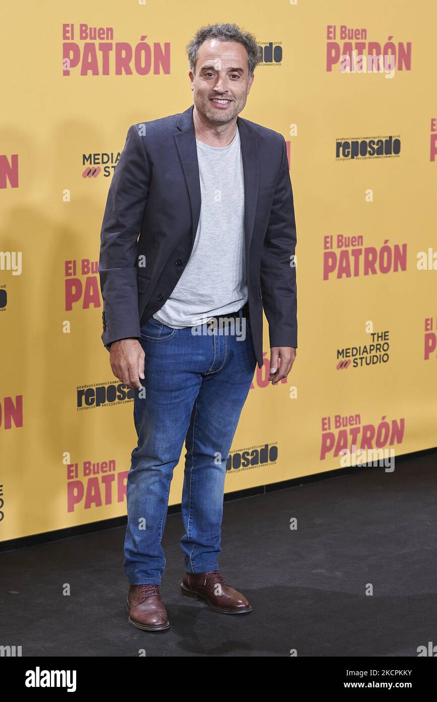 Daniel Guzman attends the 'El buen patron' movie premiere at Callao ...