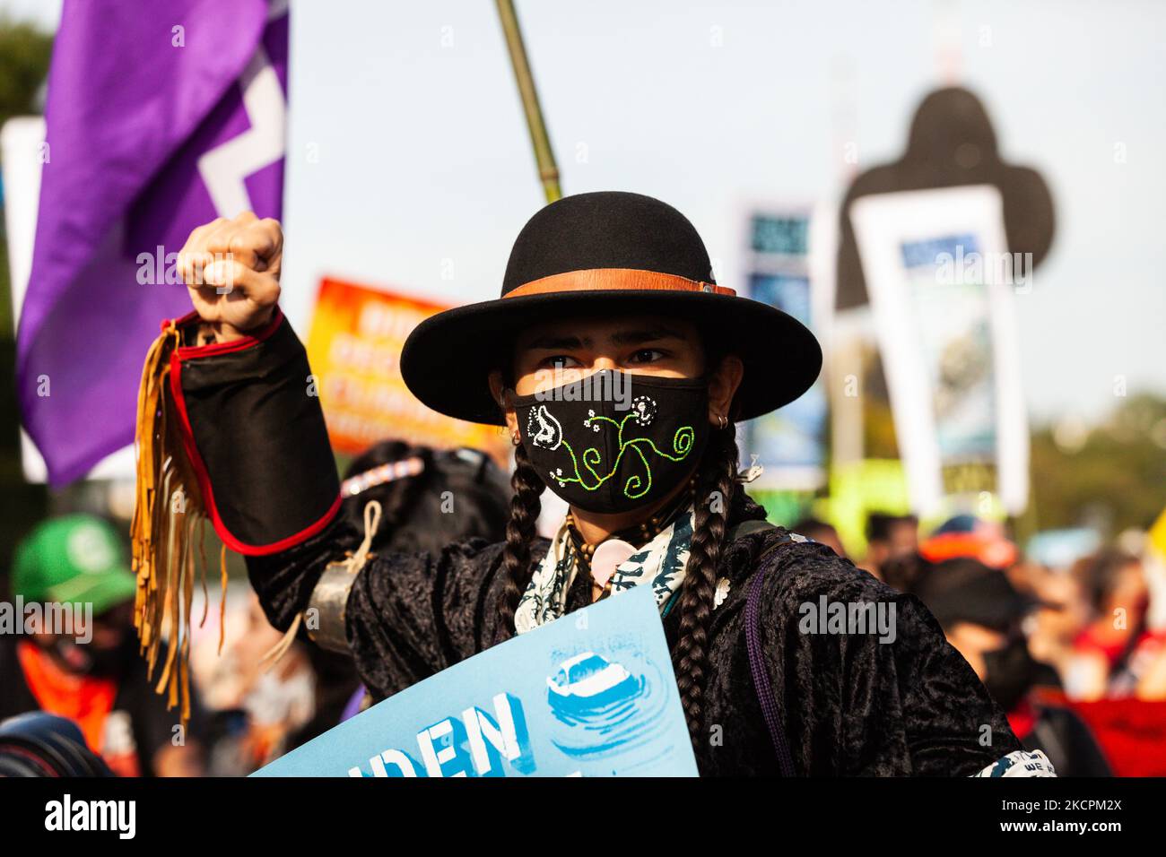 Native American climate activists and allies march to the US Capitol ...