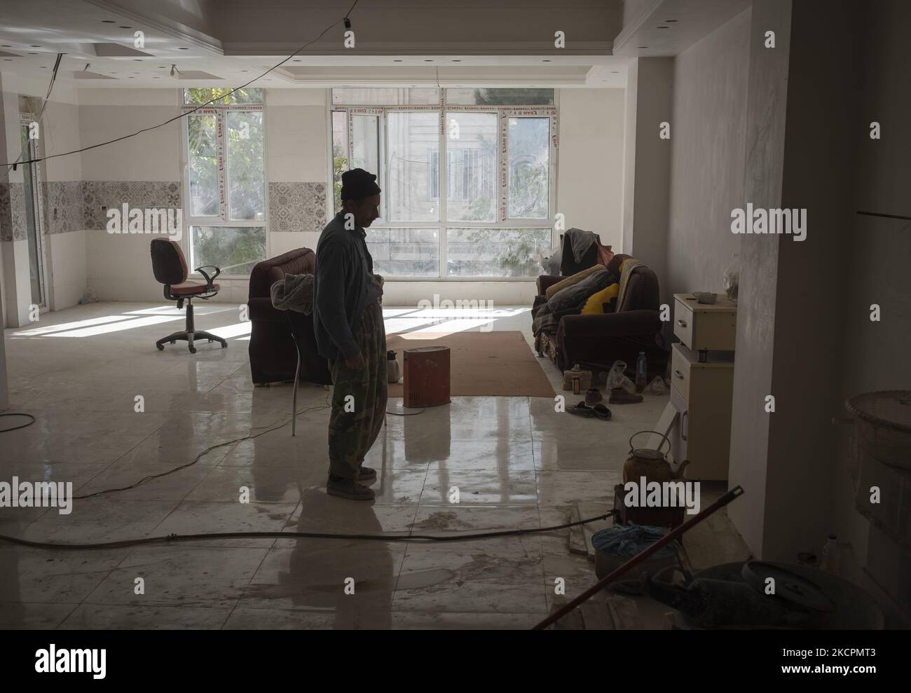 Working in construction iran hi-res stock photography and images - Alamy