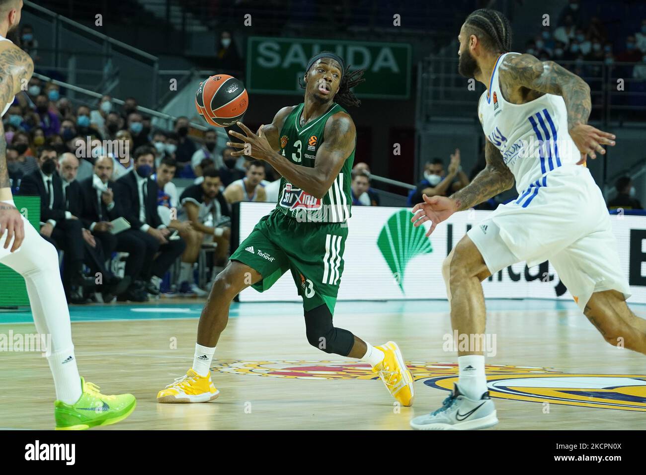 Roud 4 hi-res stock photography and images - Alamy