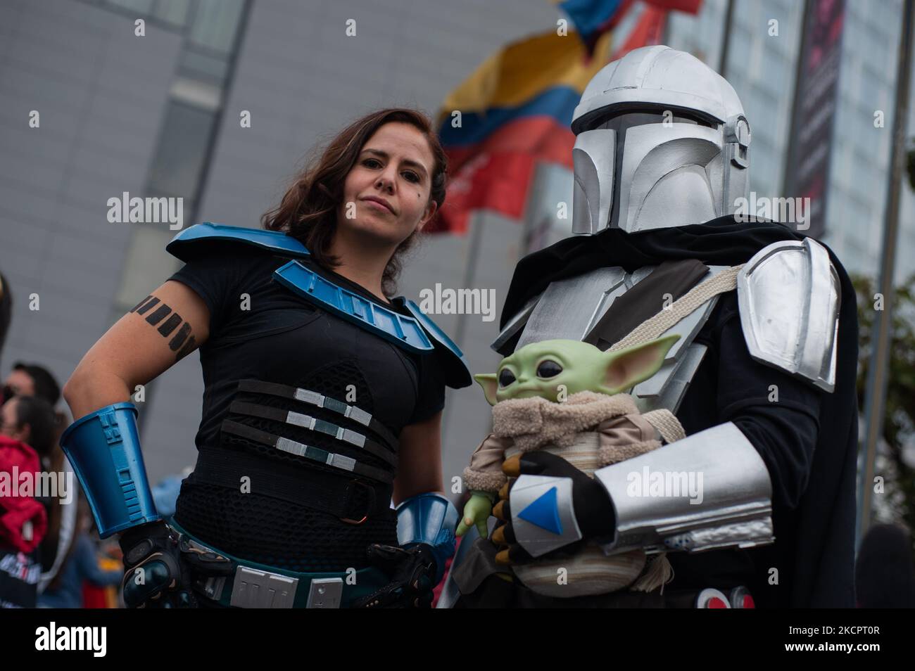 Star Wars fans cosplay Bo Katan and Mando characters from Star Wars ...