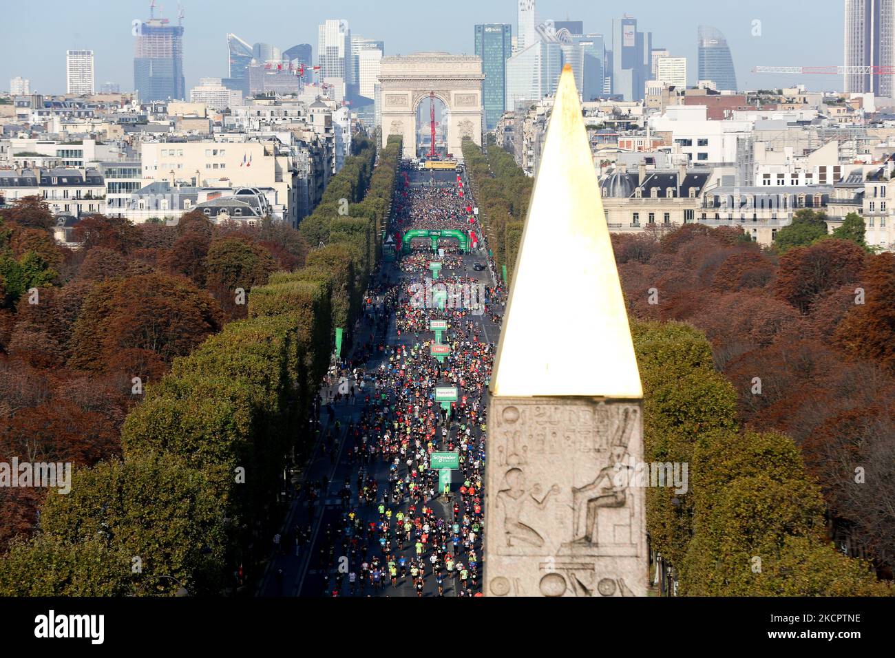 Marathon de paris 2021 hi-res stock photography and images - Alamy