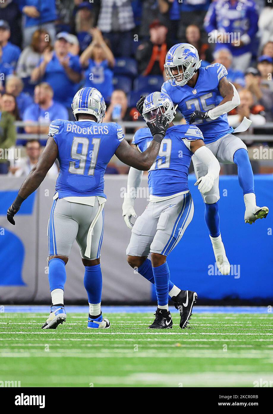 Julian okwara detroit lions hi-res stock photography and images - Alamy