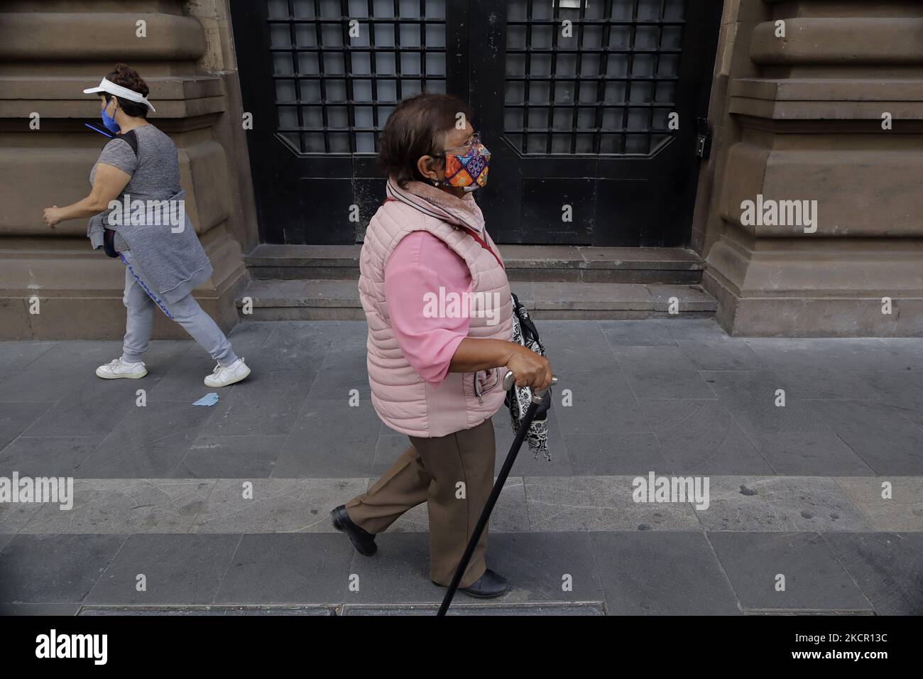 Mexico city returns to green epidemiological traffic lights hi-res ...
