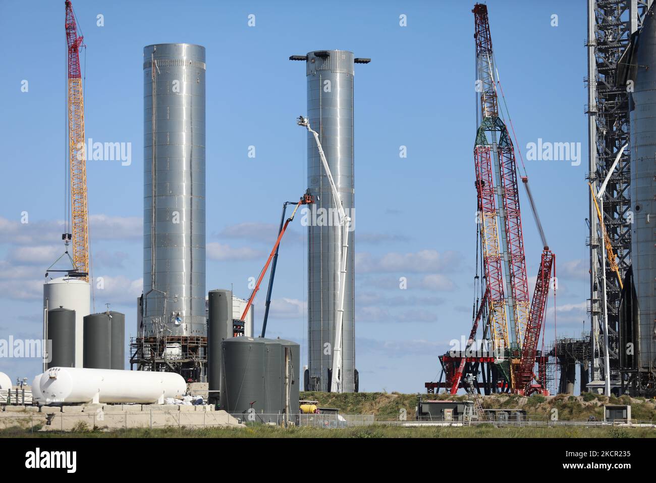 Super Heavy Booster is prepared for testing on October 18th, 2021 in ...