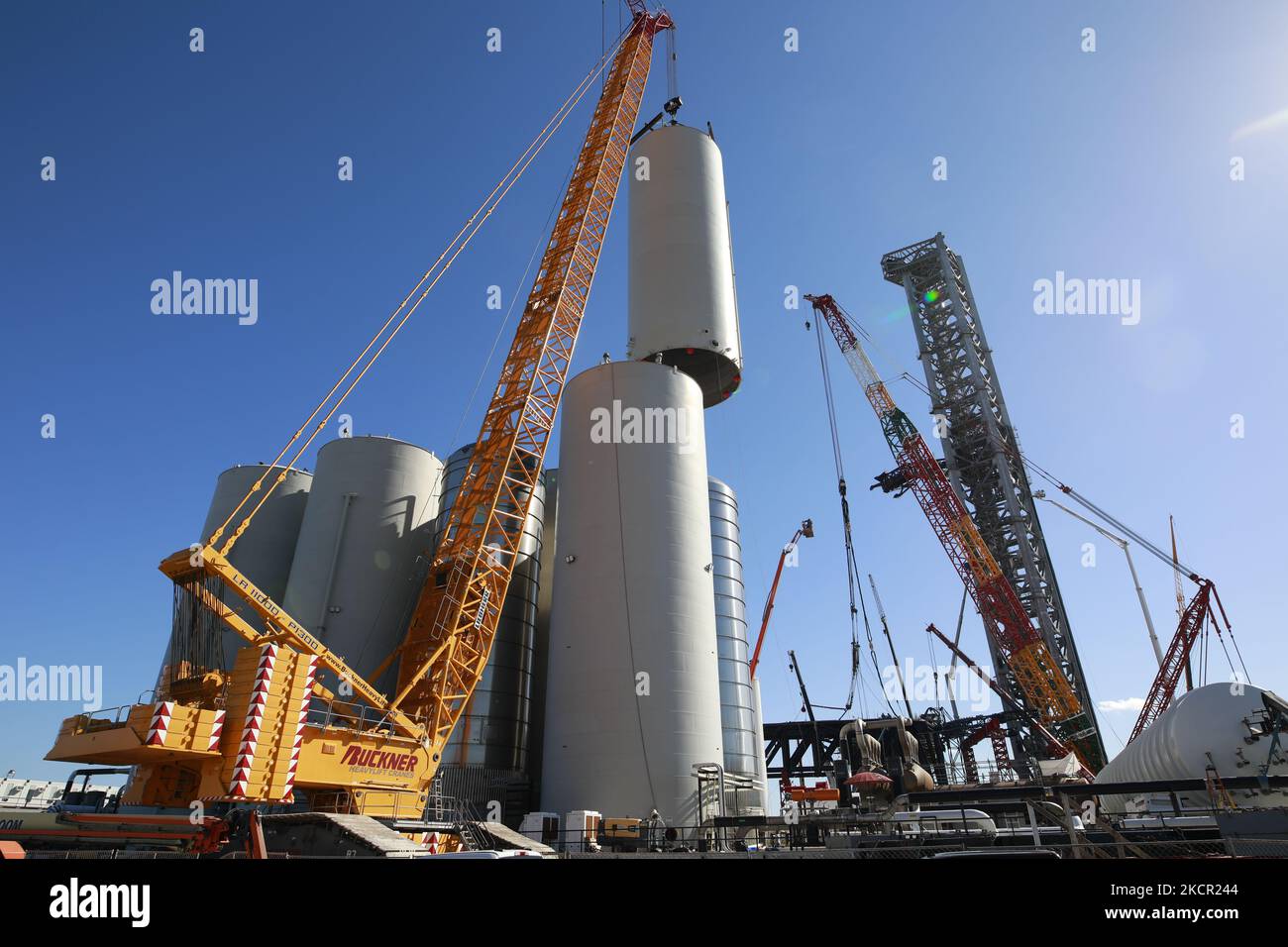 A GSE tank's shell is lowered into place on October 18th, 2021. (Photo ...