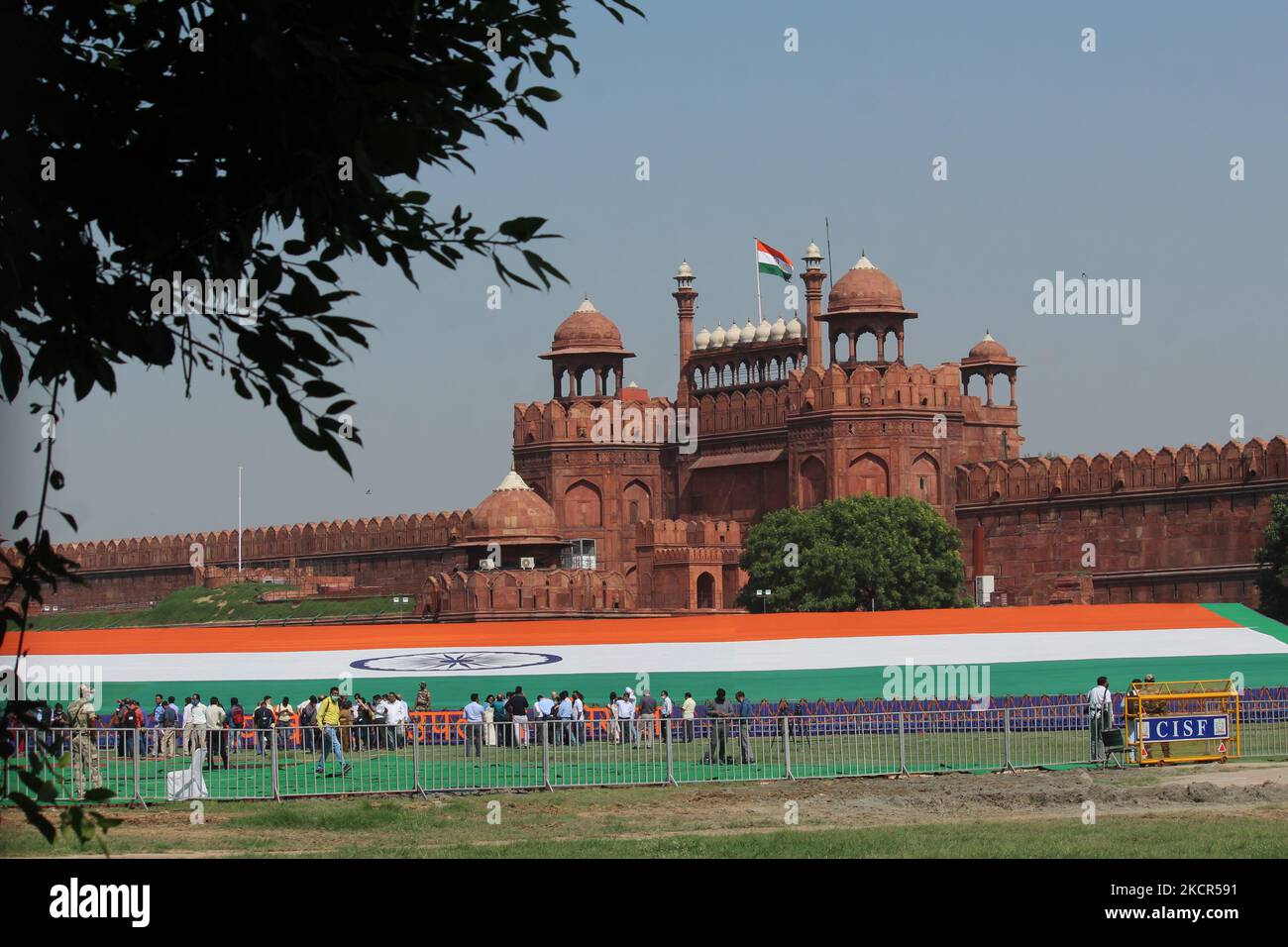 225 foot long monumental national flag hi-res stock photography and ...