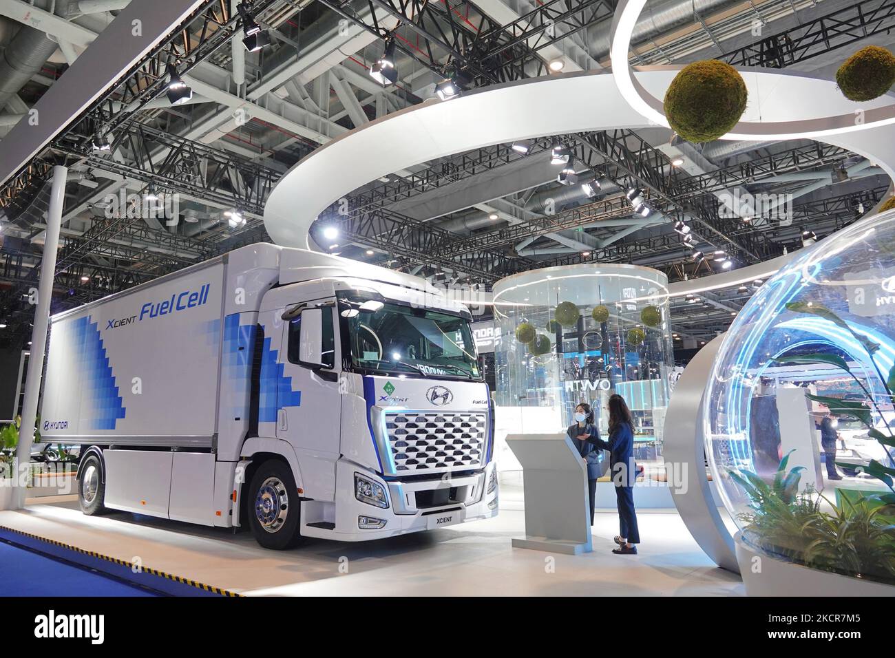 SHANGHAI, CHINA - NOVEMBER 5, 2022 - Visitors learn about fuel cell ...
