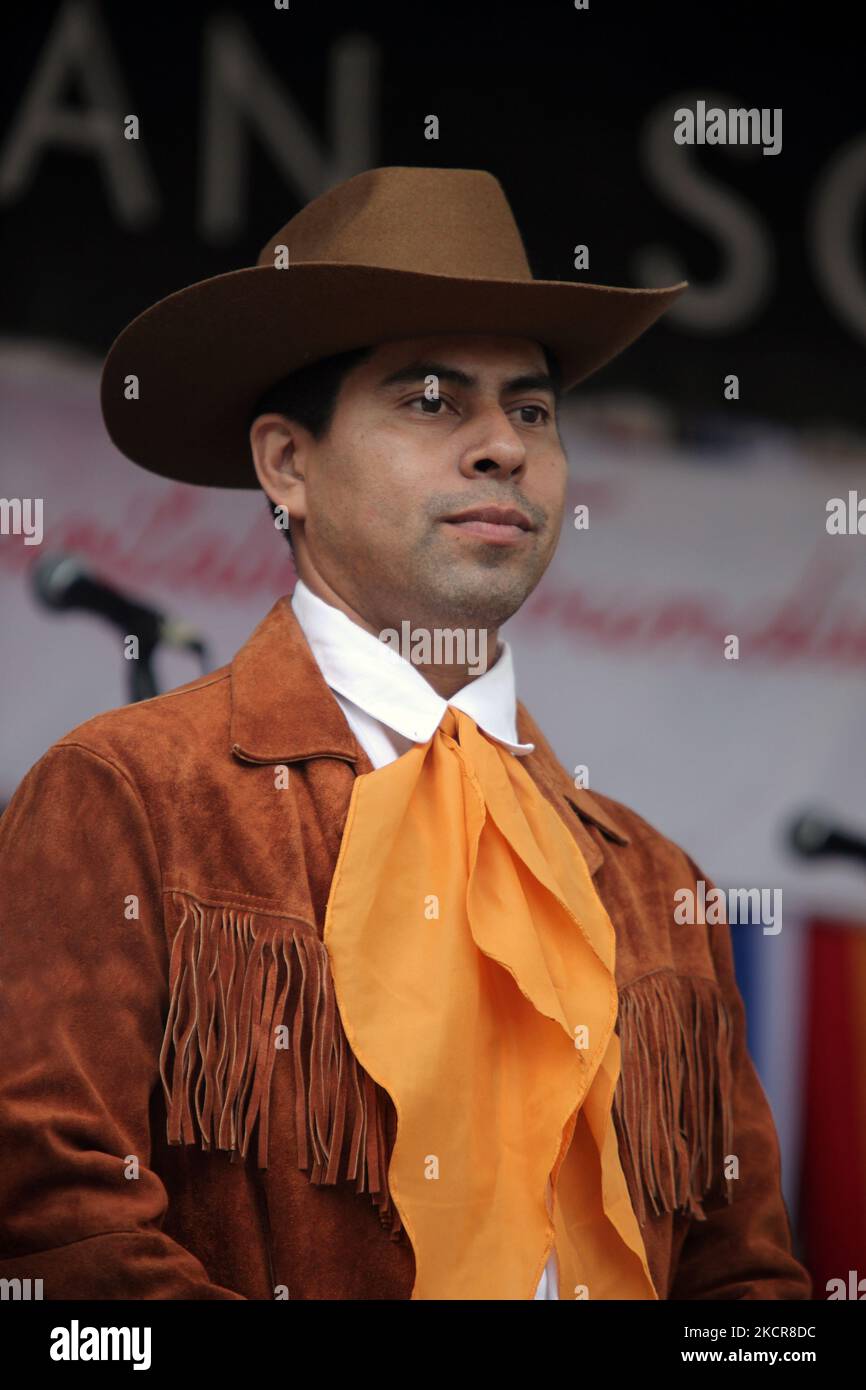 Mexicans in canada hi-res stock photography and images - Alamy