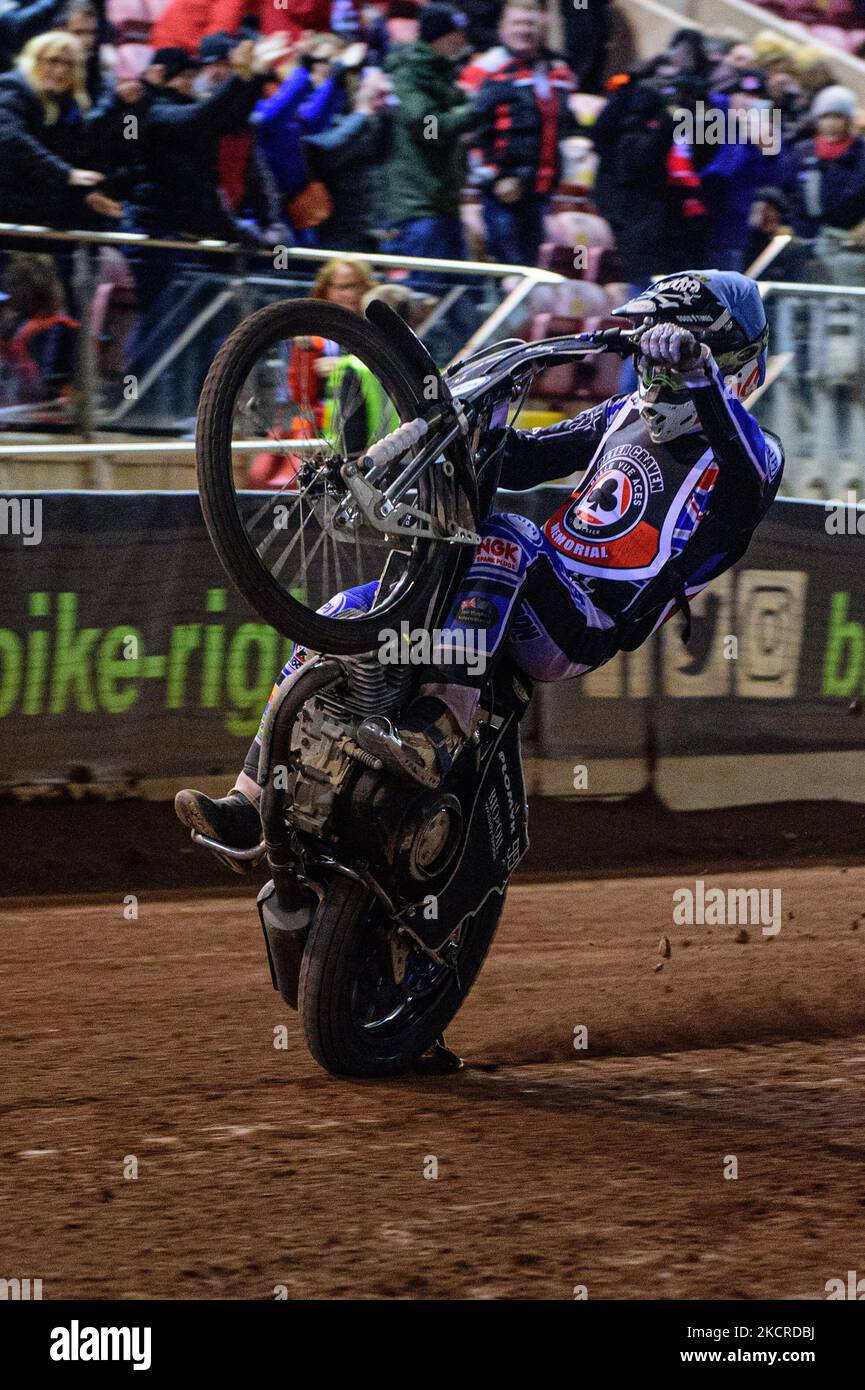 Dan Bewley celebrates with a wheelie during the Peter Craven Memorial ...