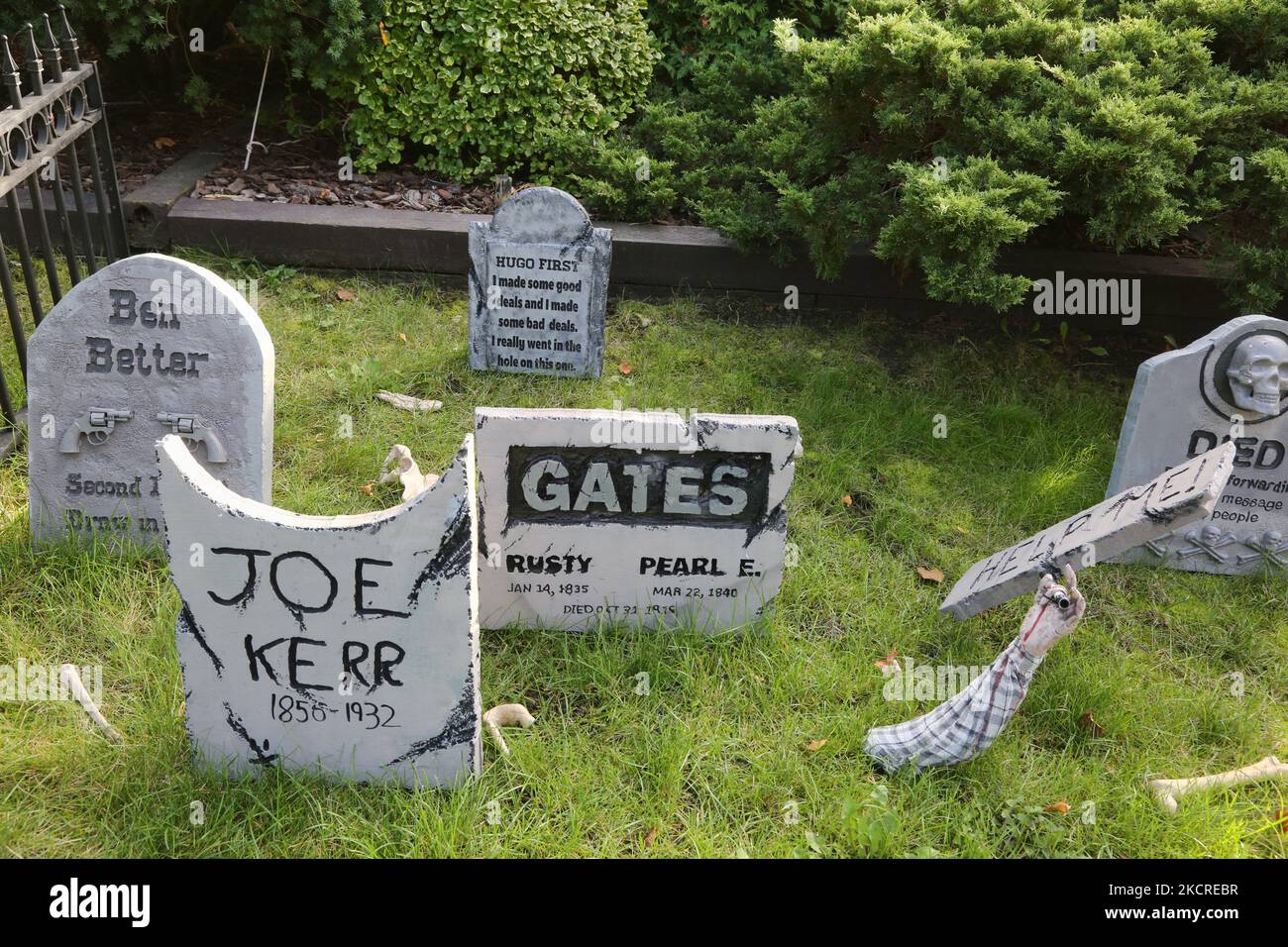 Fake headstones hi-res stock photography and images - Alamy