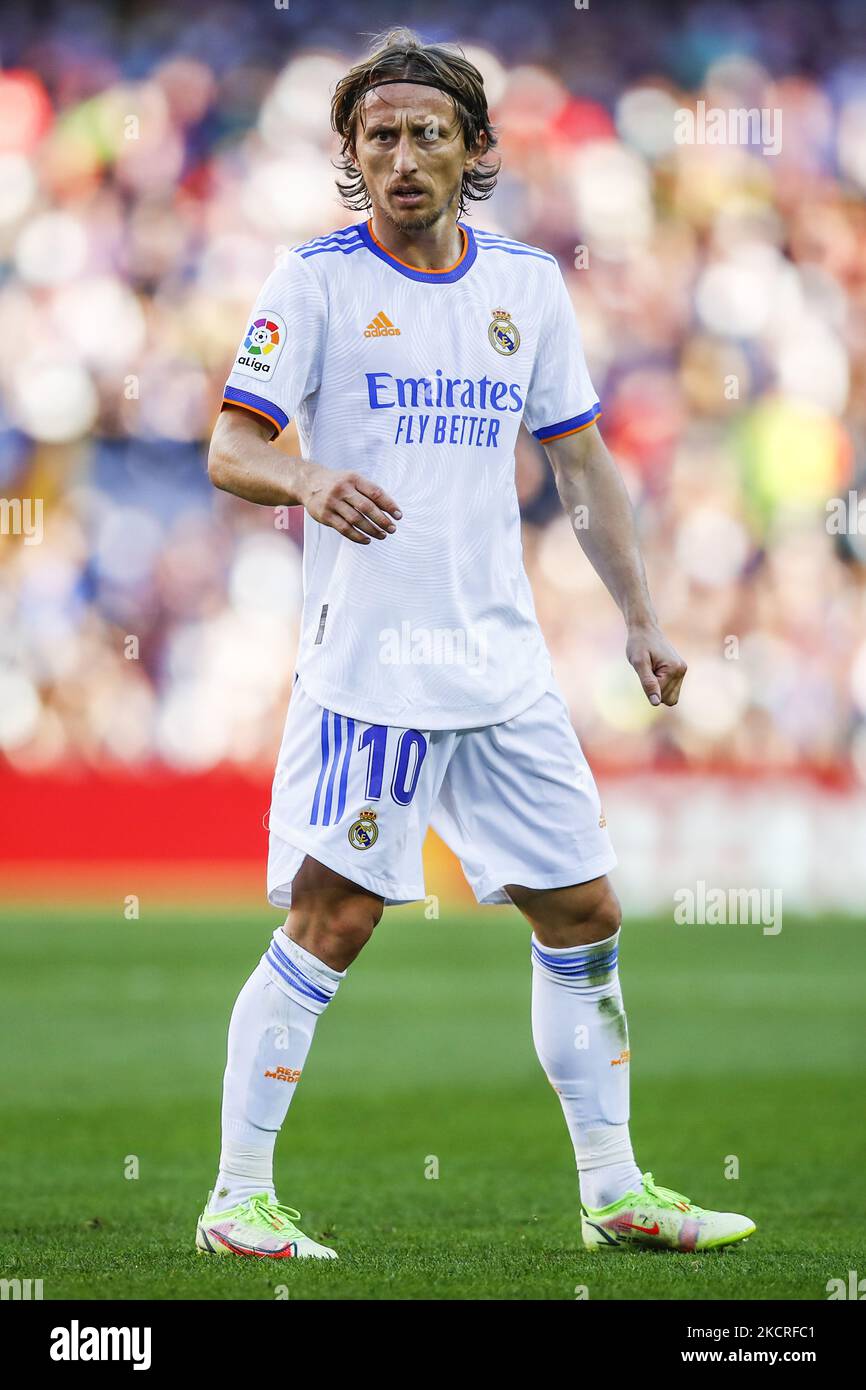 10 Luka Modric of Real Madrid during the La Liga Santader match between ...