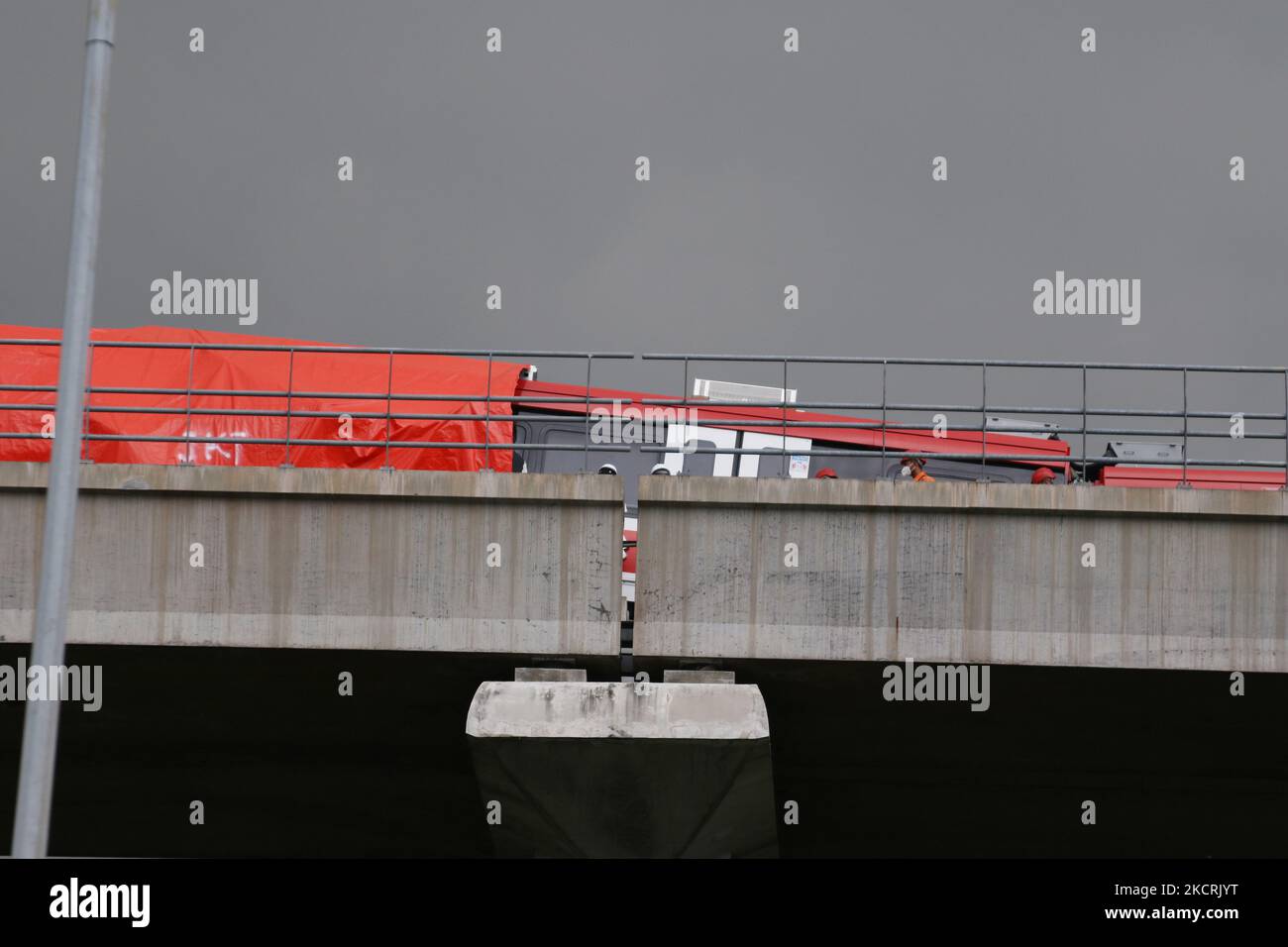 Lrt trains hi-res stock photography and images - Alamy