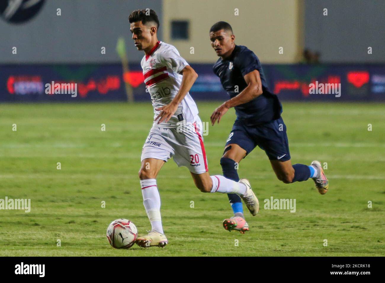 El-Zamalek player Achraf Bencharki in action against Enppi player ...