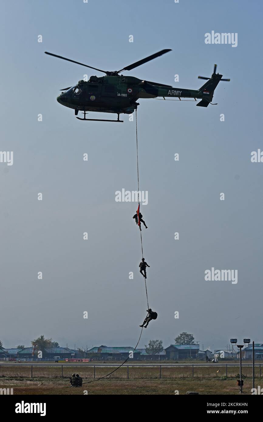 Indian army para troopers perform during a historical re-enactment of ...