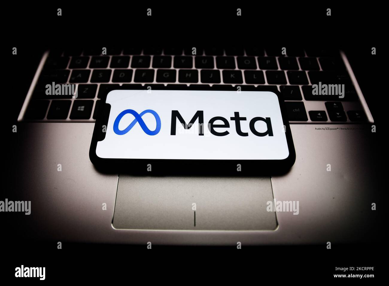 Meta fb logo hi-res stock photography and images - Alamy