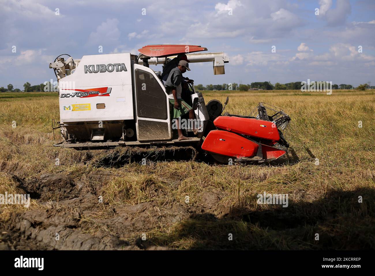 Reaping machine by hi-res stock photography and images - Alamy
