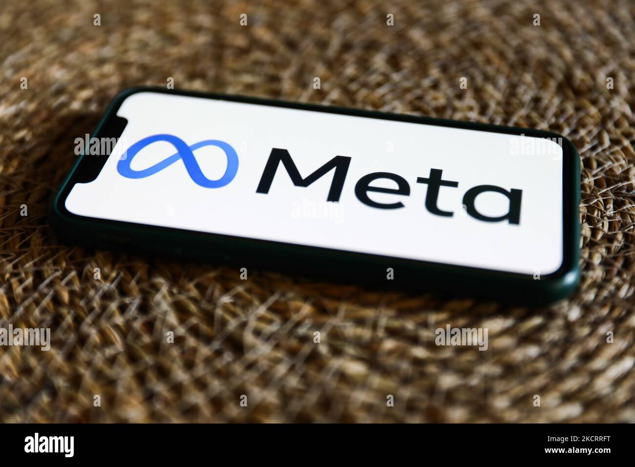 Meta fb logo hi-res stock photography and images - Alamy