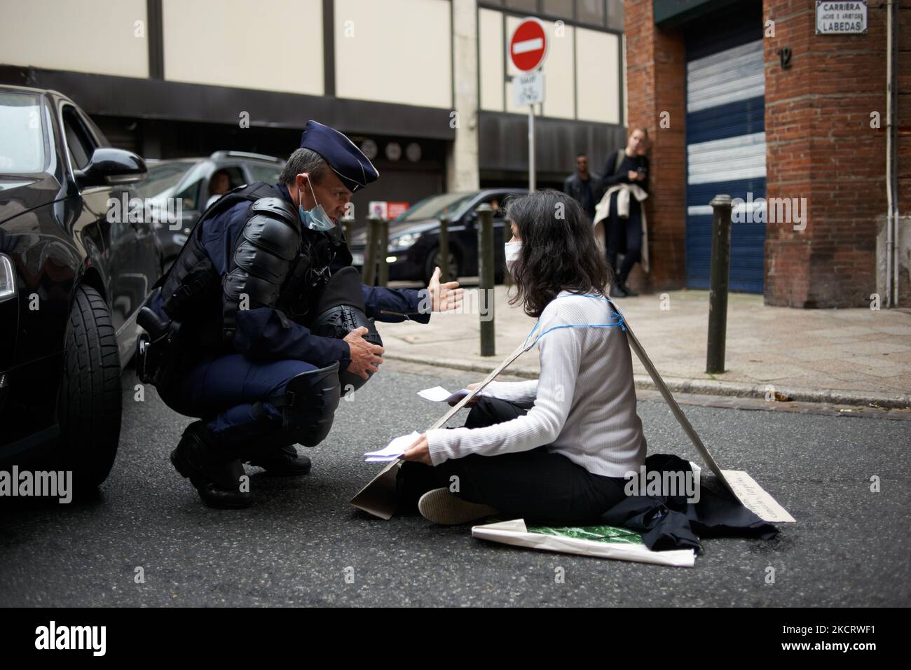 Riot police gases hi-res stock photography and images - Alamy