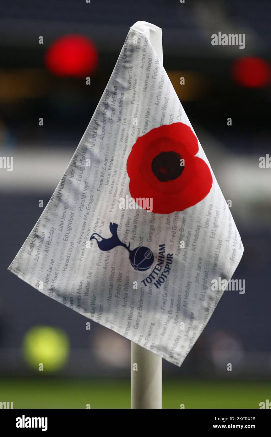 Tottenham hotspur flag hi-res stock photography and images - Alamy