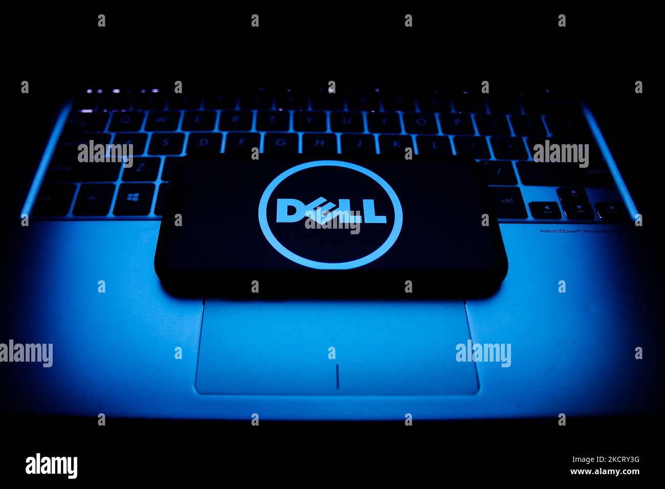 Dell laptop 2021 hi-res stock photography and images - Alamy