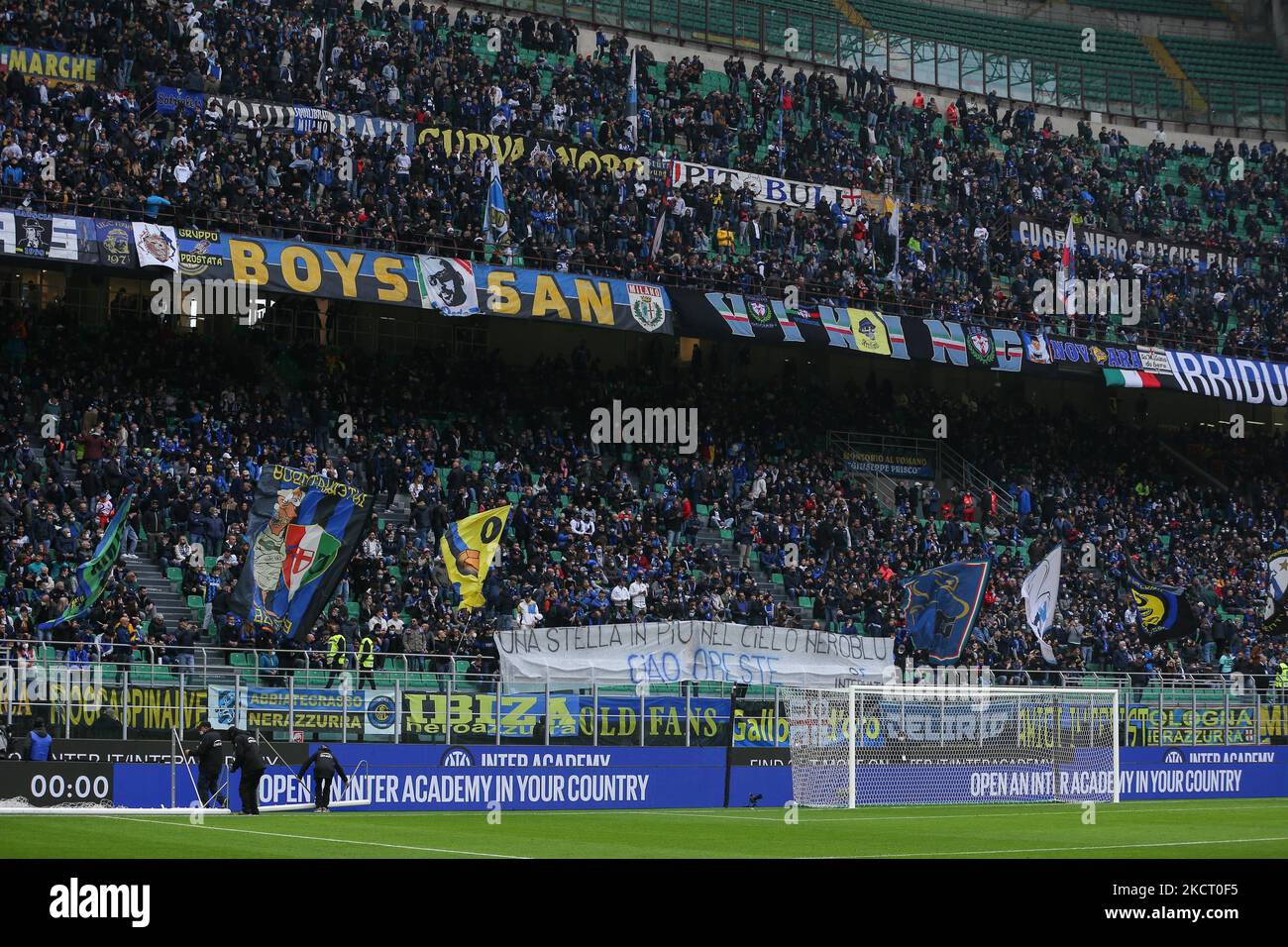 Inter milan flags san siro hi-res stock photography and images - Alamy