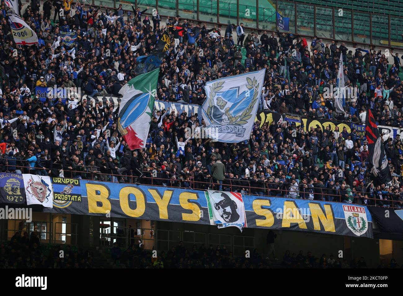 Inter milan flags san siro hi-res stock photography and images - Alamy