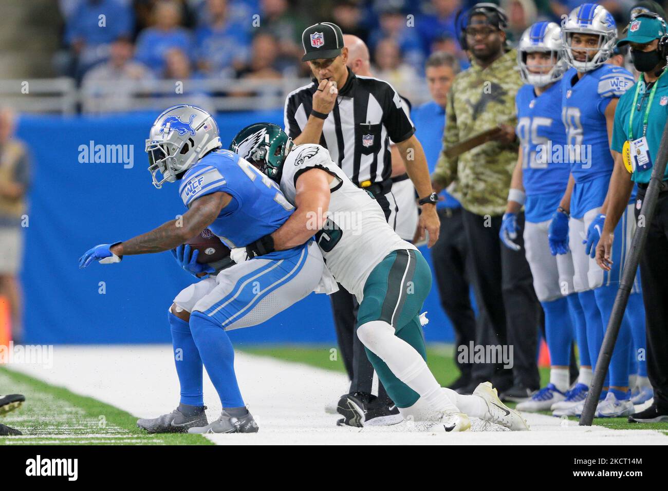 Singleton during covid 19 hi-res stock photography and images - Alamy