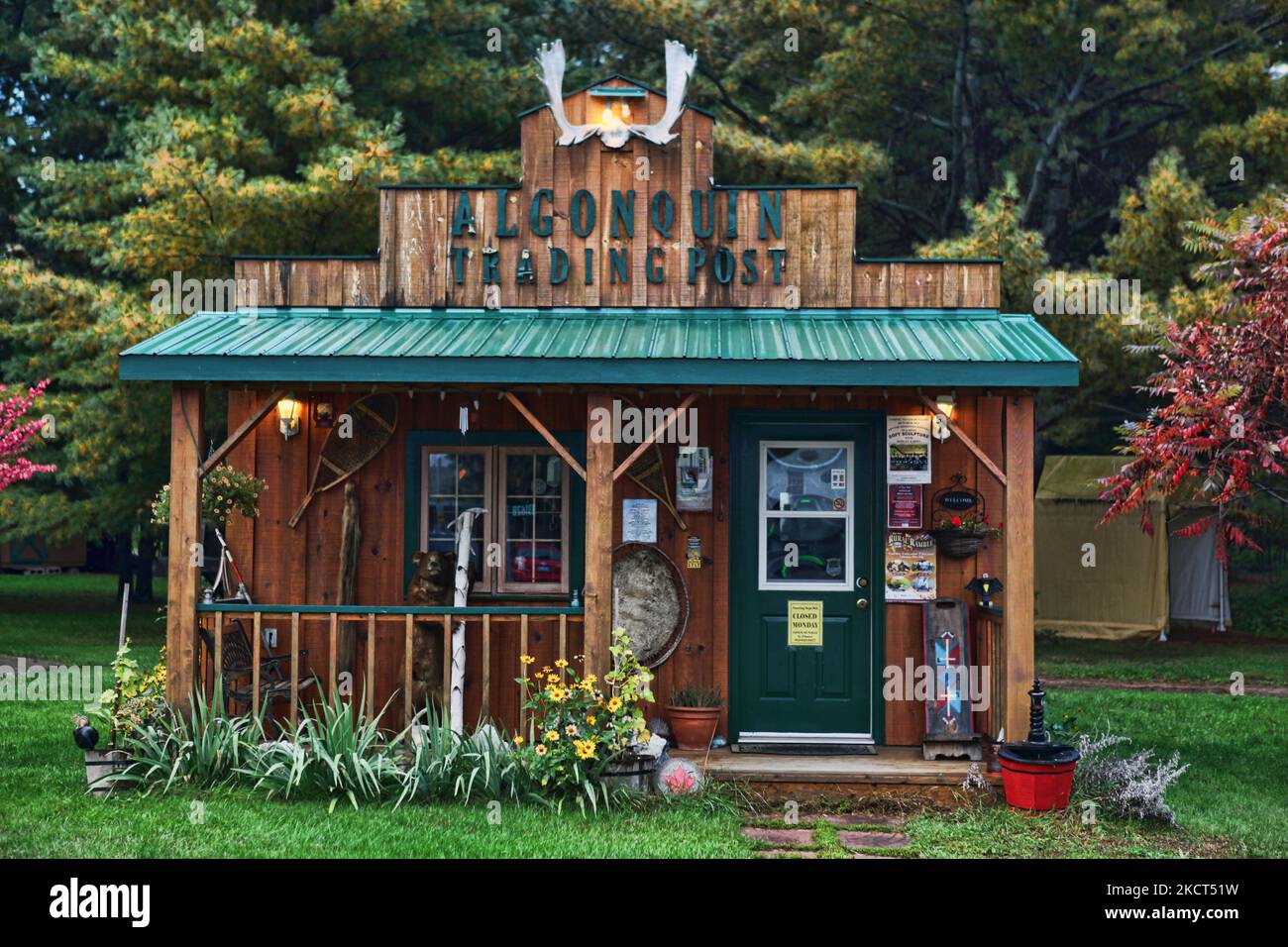 Indian snow shoes hi-res stock photography and images - Alamy