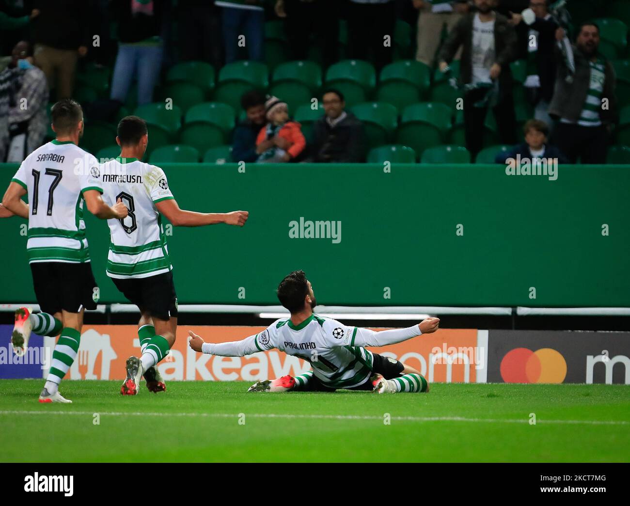 Paulinho sporting cp champions league hi-res stock photography and ...