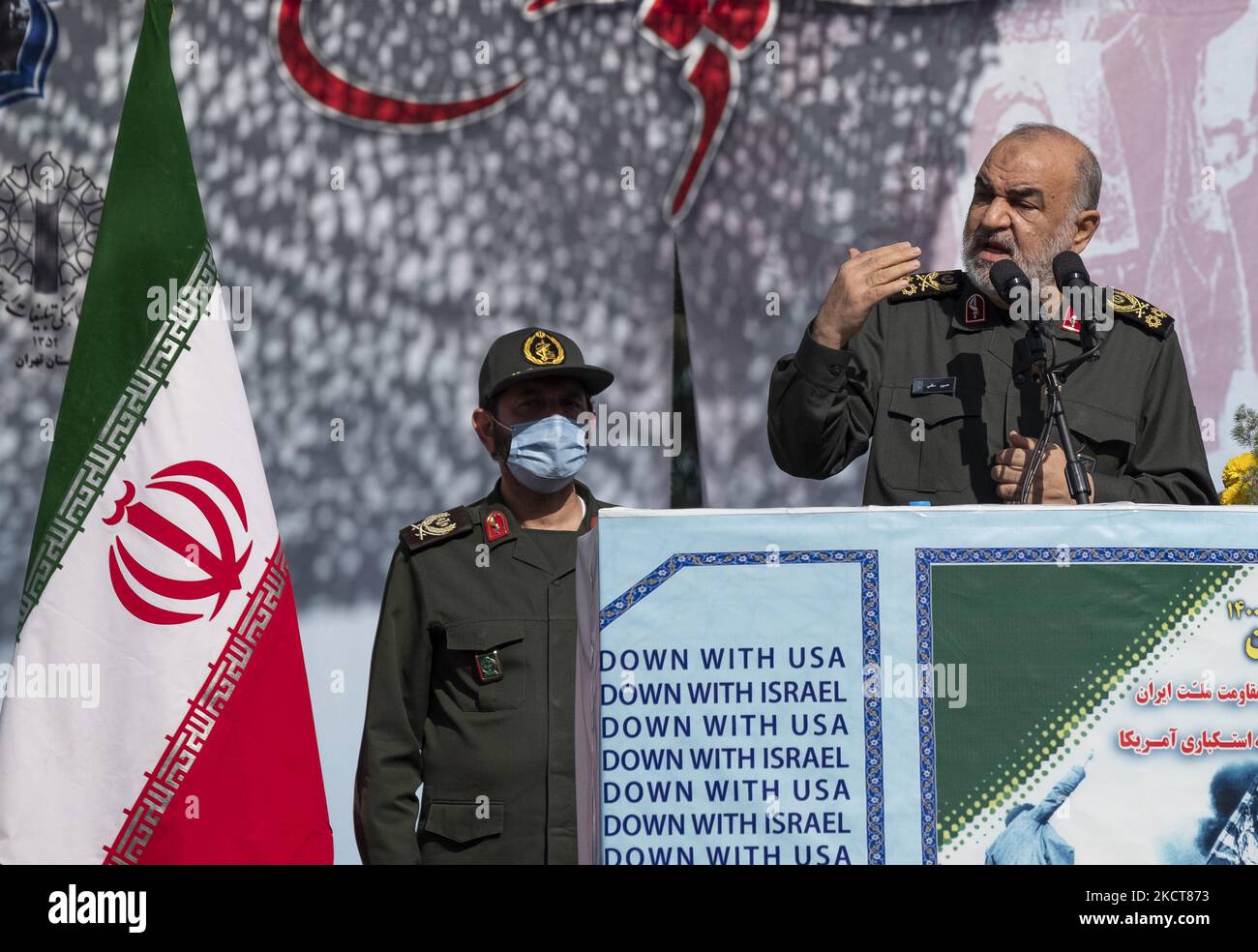 Hossein Salami (R), commander-in-chief of the Islamic Revolutionary ...