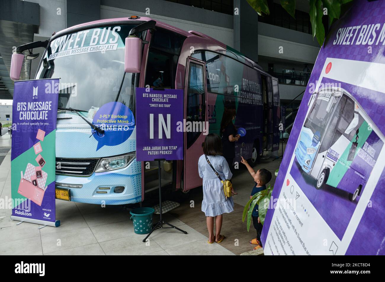 Indonesian fans of South Korean K-pop boy band BTS looks a bus BTS ...