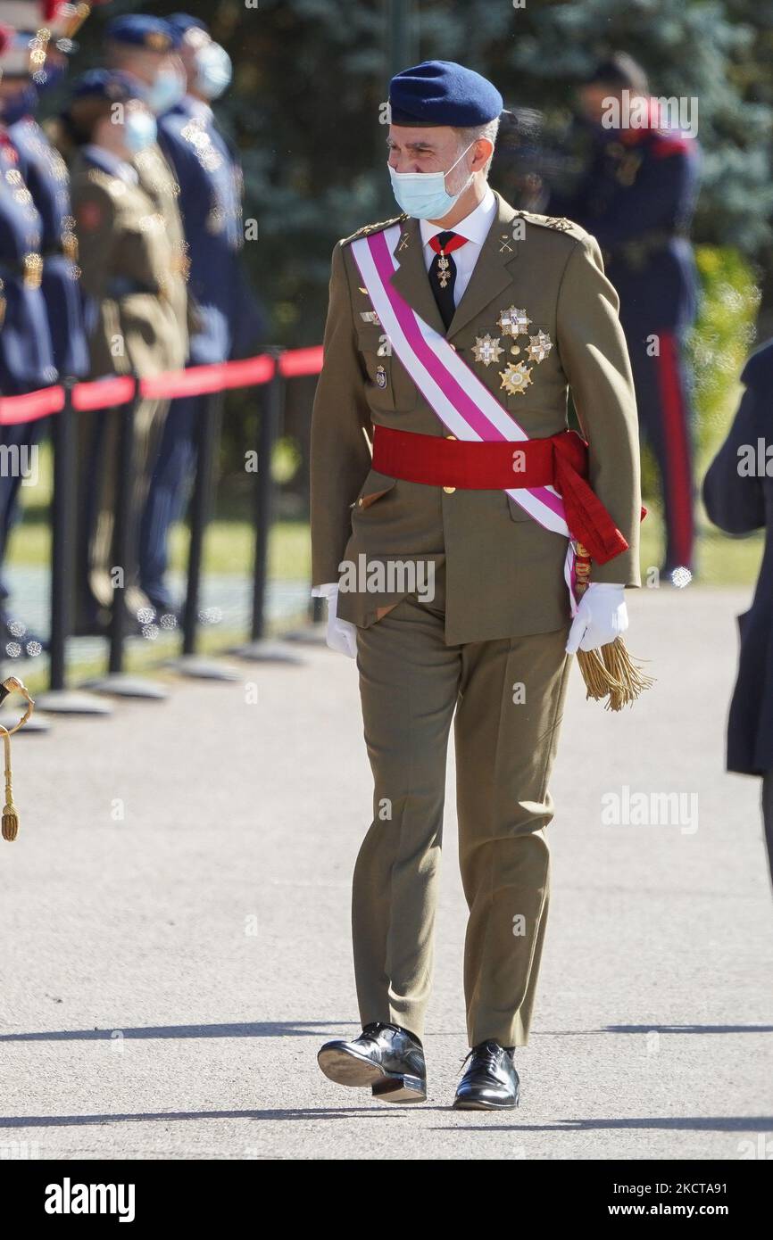 King Felipe VI of Spain attends at the swearing in of the new Royal ...
