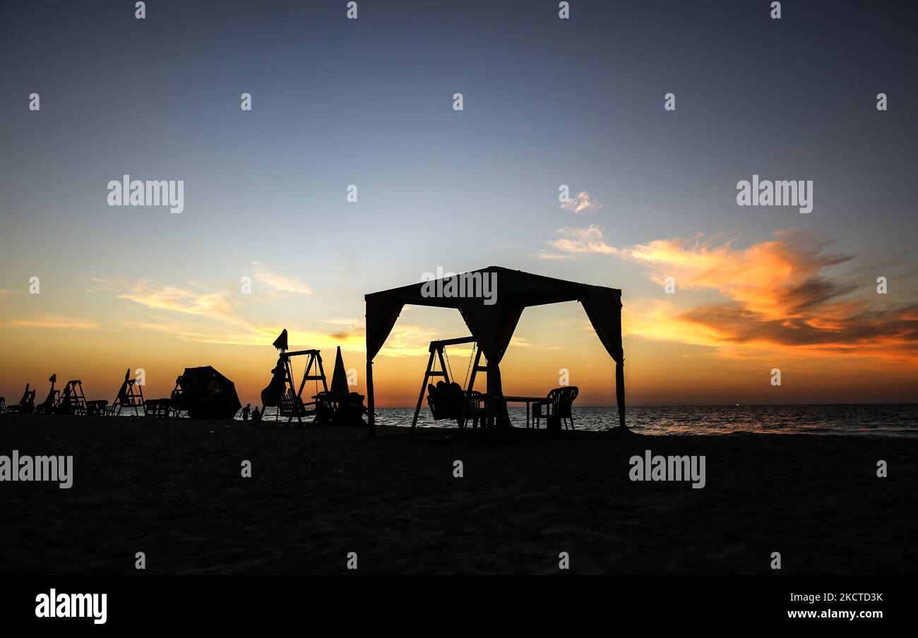 General view of Gaza Beach During Sunset, on November 06, 2021. (Photo ...