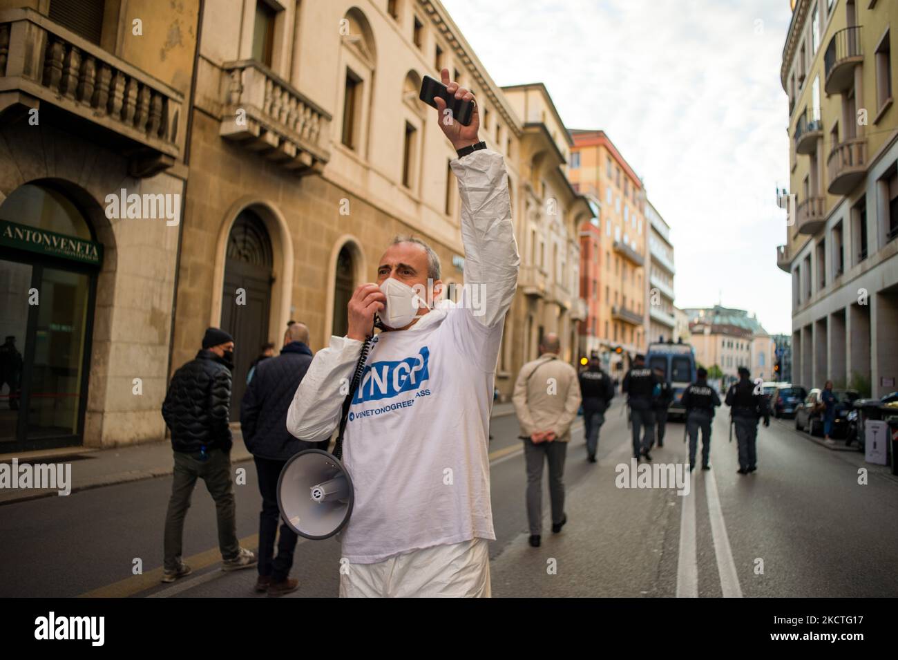 General view of No Green Pass protesters on November 6, 2021 in Padua ...