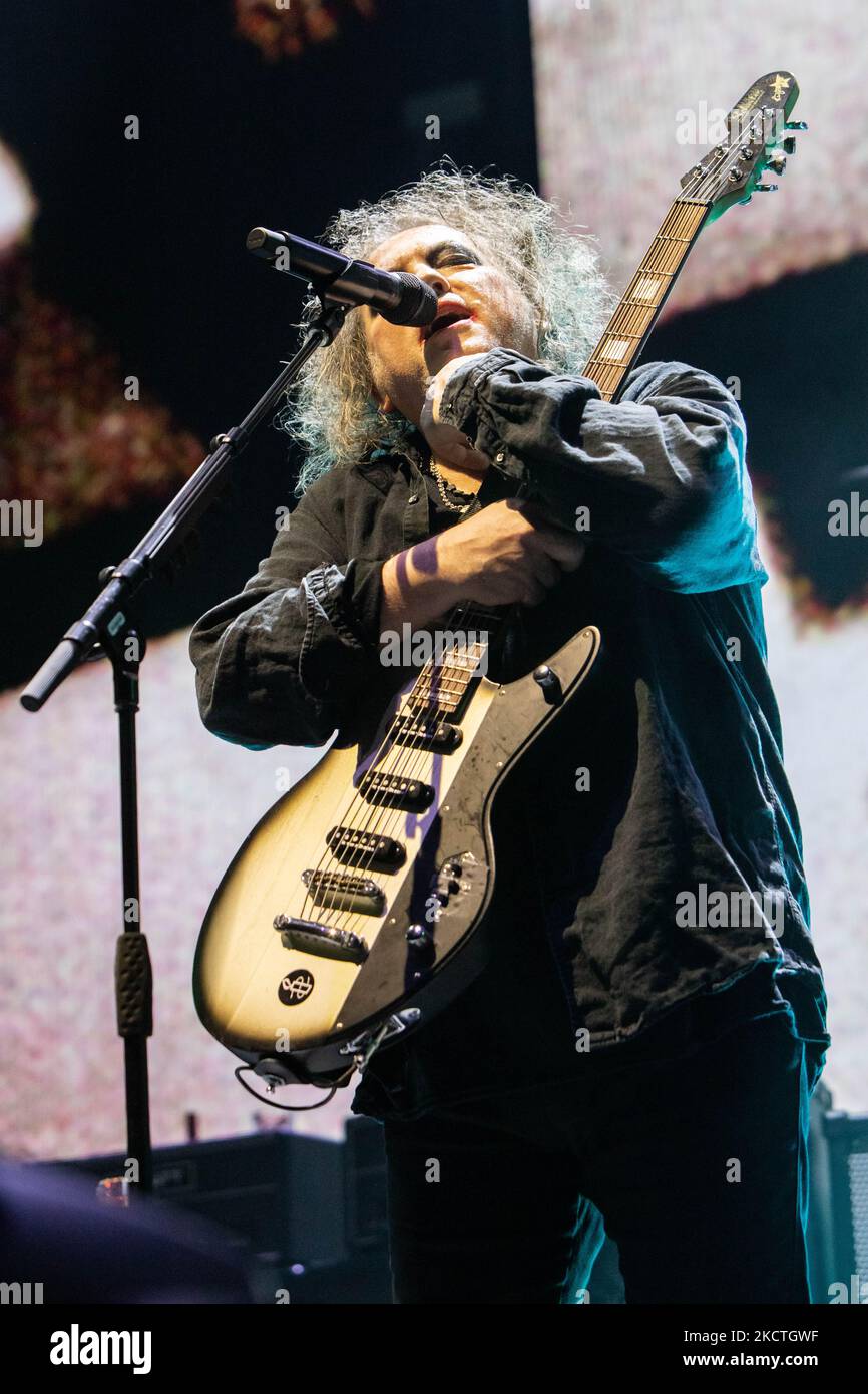 Milan Italy. 04 November 2022. The English rock band THE CURE performs ...