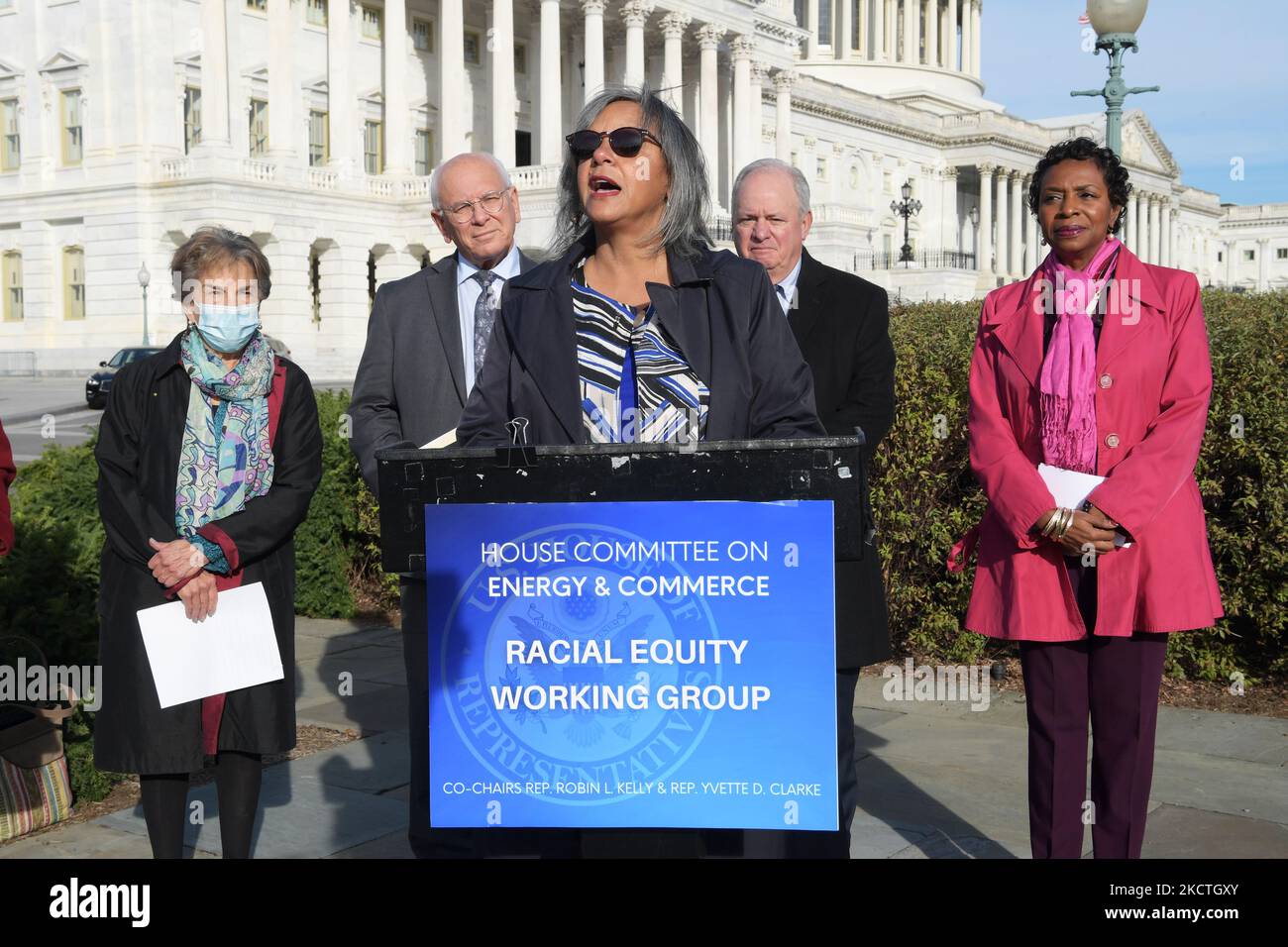 Representative robin kelly hi-res stock photography and images - Alamy