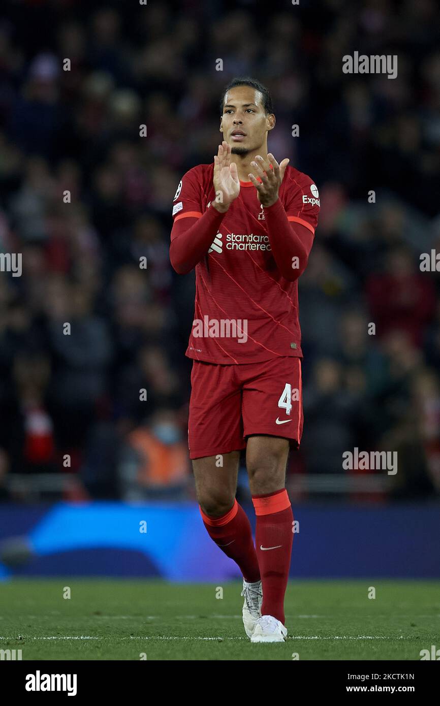 Virgil van dijk celebrate hi-res stock photography and images - Alamy