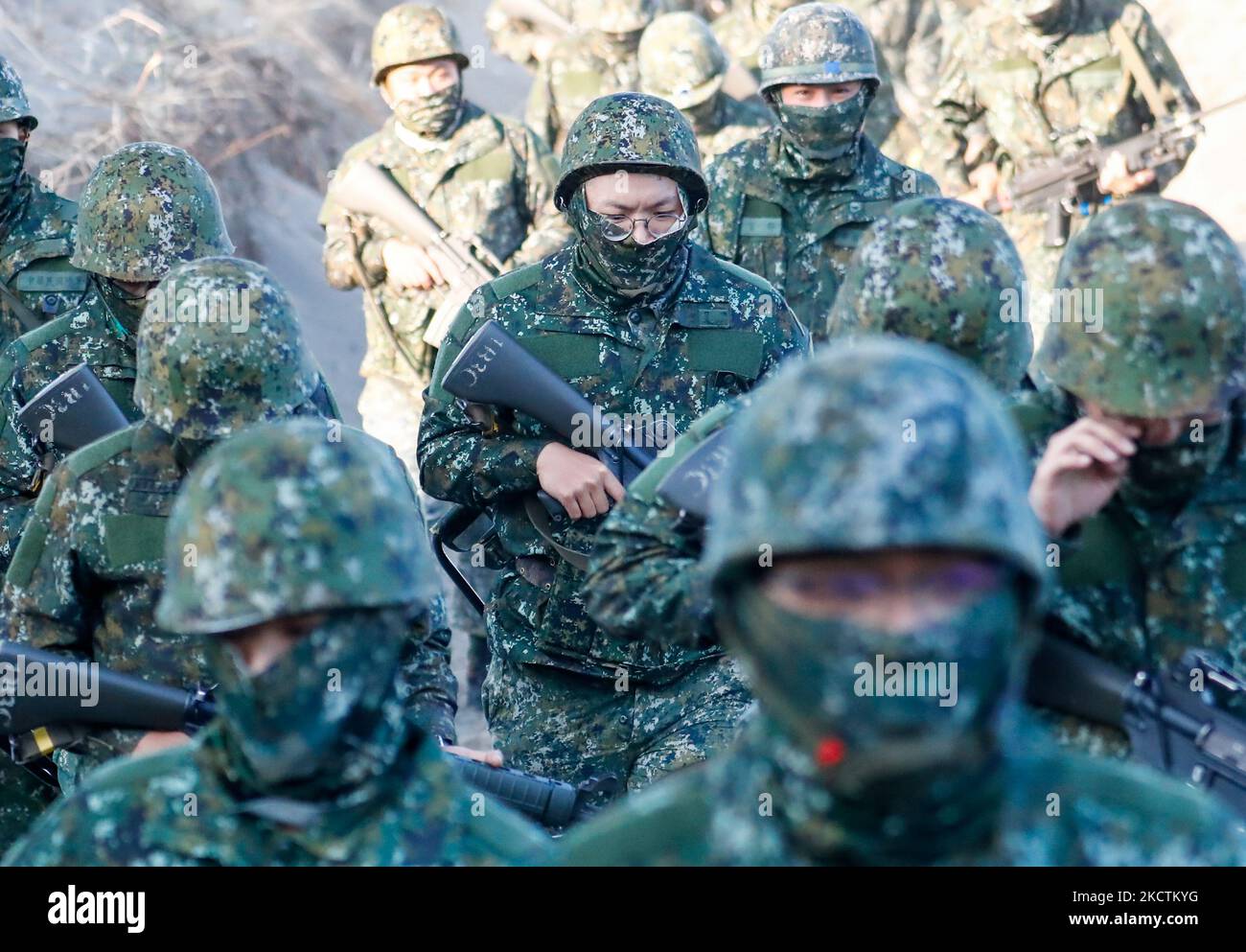 Chinese military exercise beach hi-res stock photography and images - Alamy
