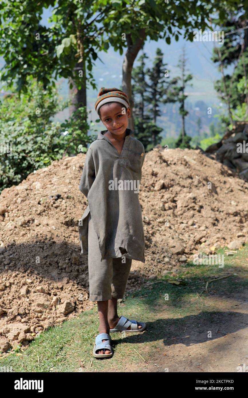 Kashmiris and kid hi-res stock photography and images - Alamy